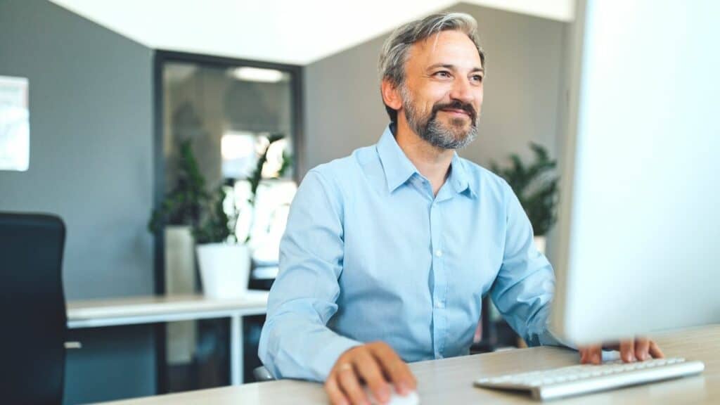 How to Write an E-mail with an Attachment File — Like a Pro