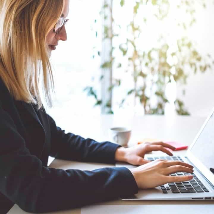 “Thank you for reaching out to me”: Meaning & Examples