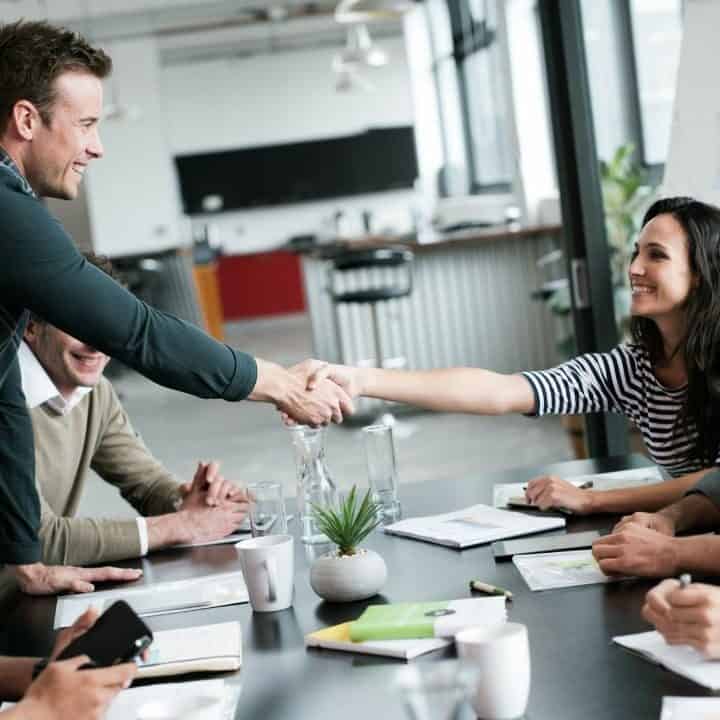 10 “Welcome to the Team” Alternatives to Greet New Employees