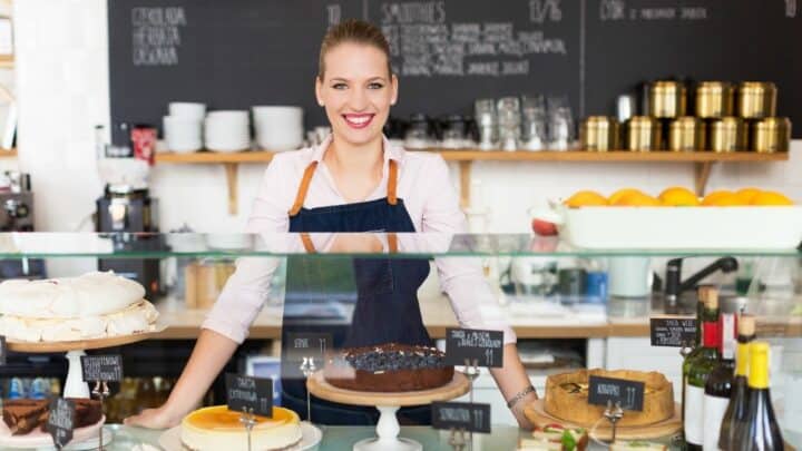 The 6 Key Differences between a Restaurant and a Cafe