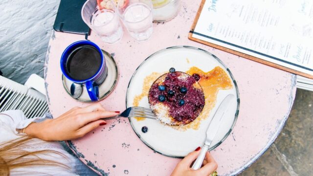 The 6 Key Differences between a Restaurant and a Cafe