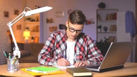 How to Write an Essay about Yourself — The Ultimate Guide